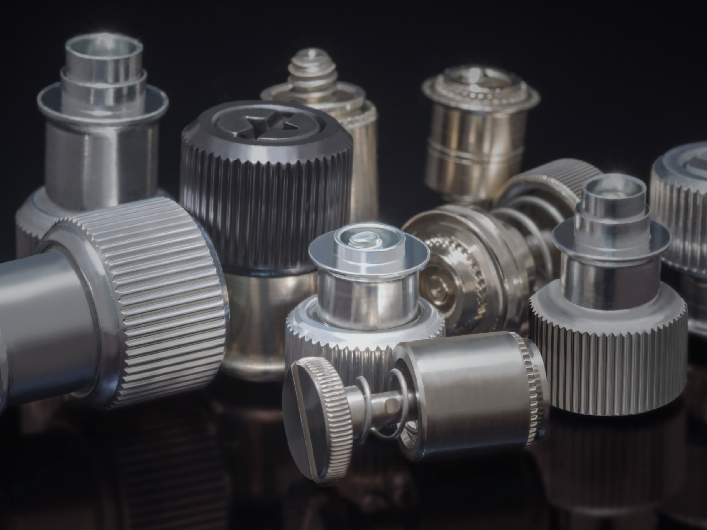 Captive Panel Screws - PEM Europe